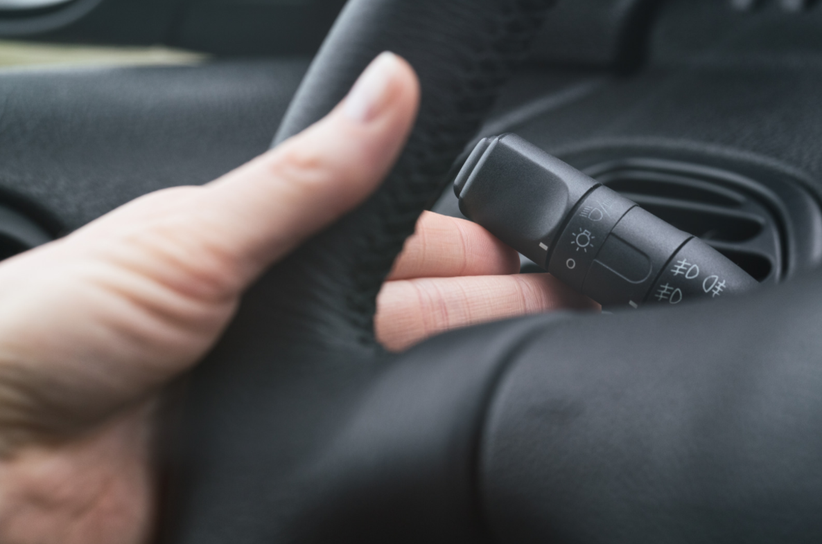 How To Do A Roadside Stop? - Hi-Tech Driving Education